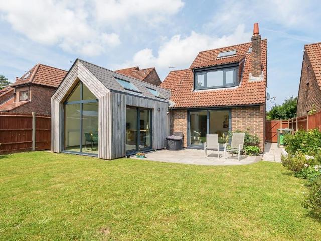 4 bed house for sale