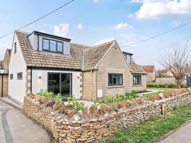 4 bed house for sale