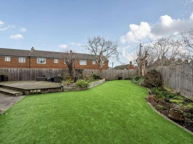 4 bed house for sale