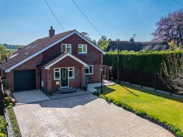 4 bed house for sale