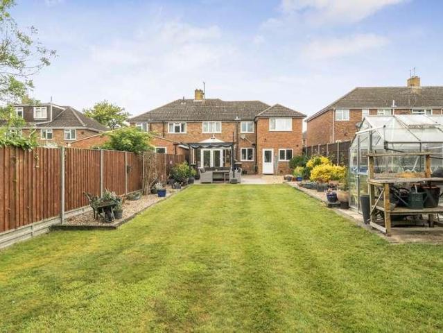 4 bed house for sale