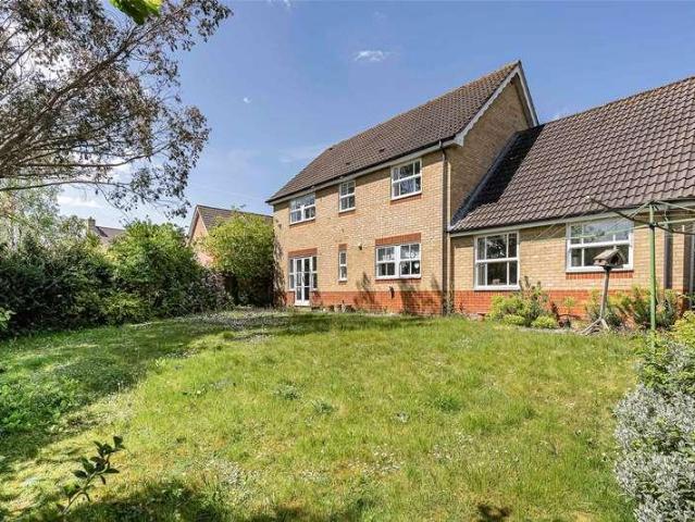 4 bed house for sale