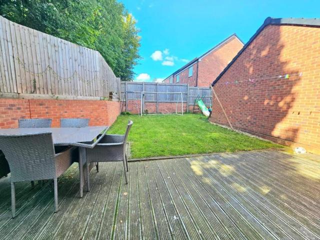 4 bed house for sale