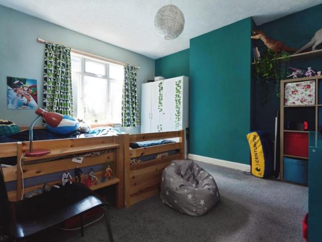4 bed house for sale