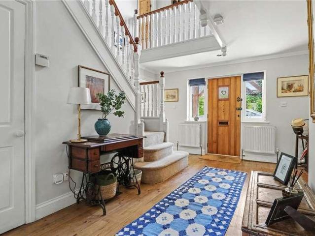 4 bed house for sale