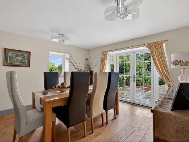 4 bed house for sale