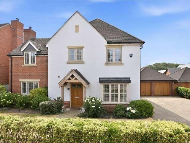 4 bed house for sale