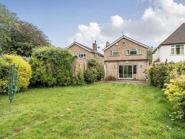 4 bed house for sale