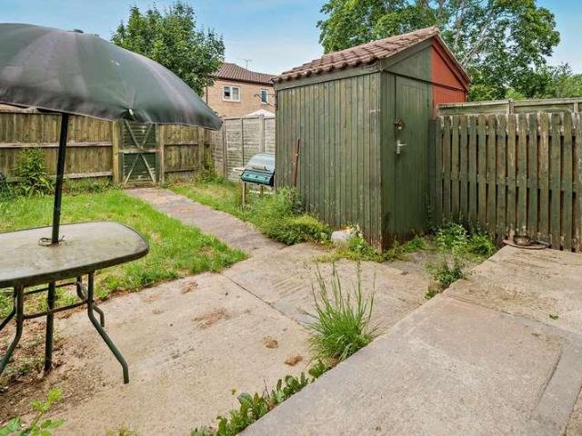 4 bed house for sale