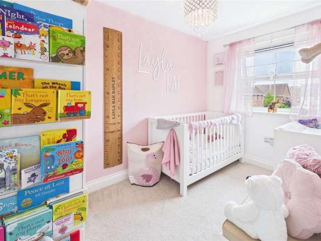 4 bed house for sale