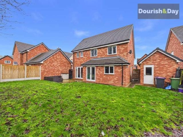 4 bed house for sale