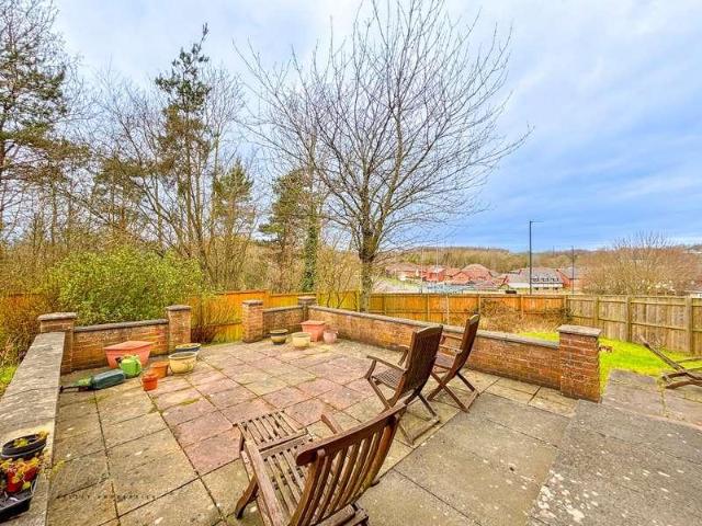 4 bed house for sale