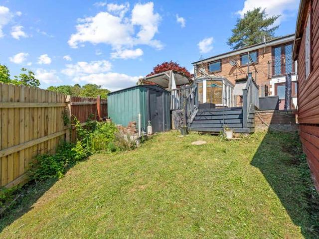 4 bed house for sale