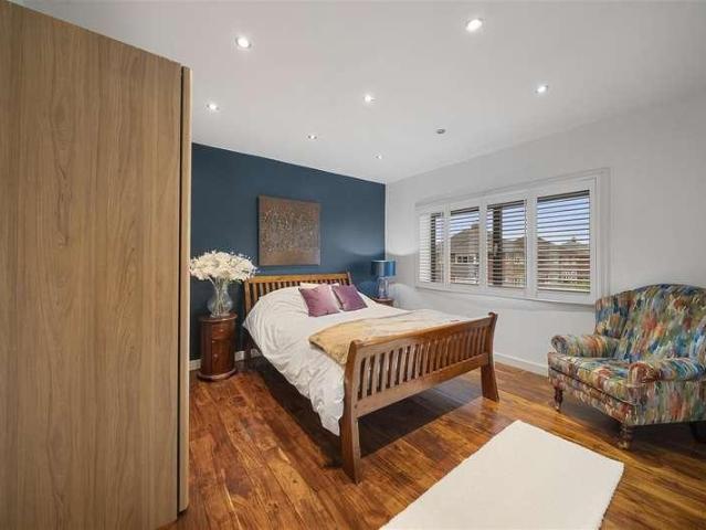 4 bed house for sale