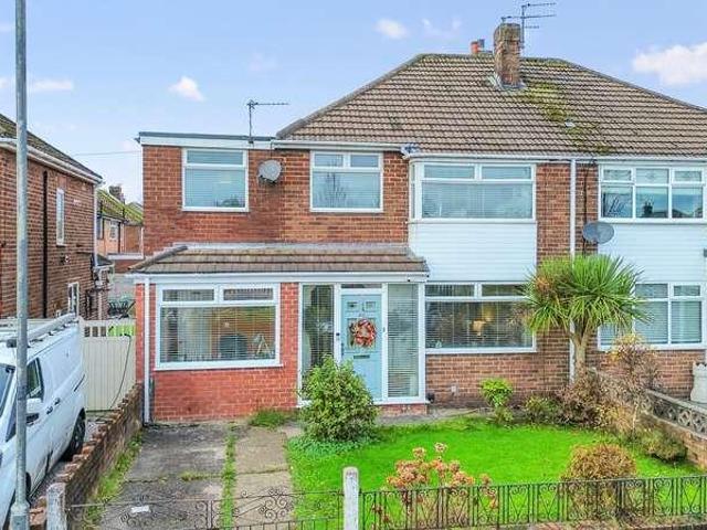 4 bed house for sale