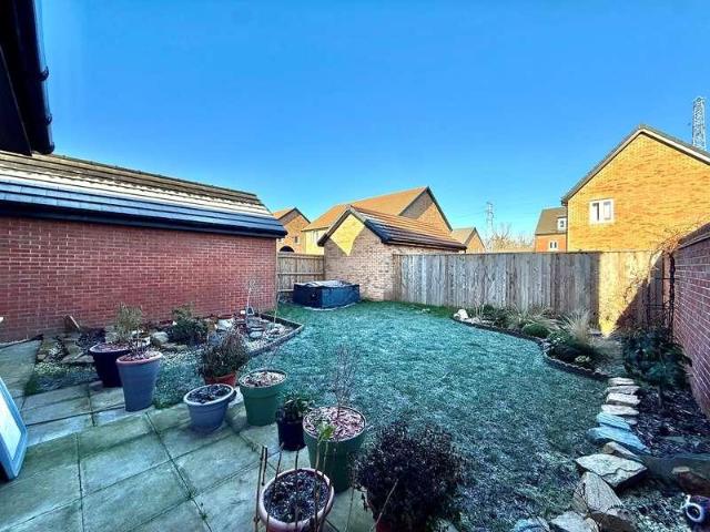 4 bed house for sale