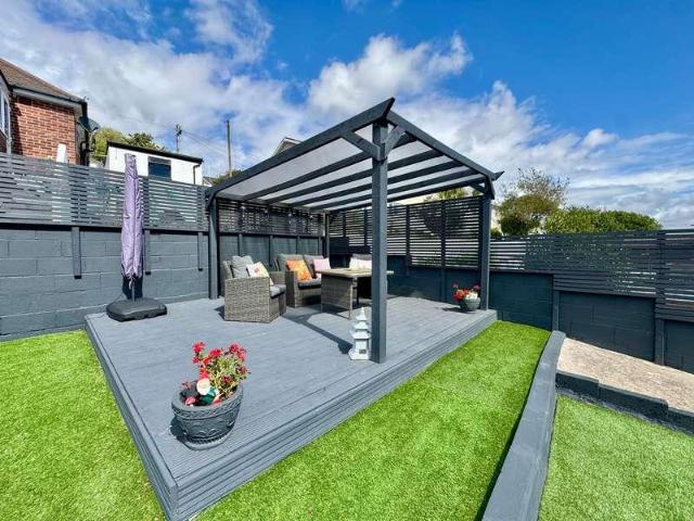 4 bed house for sale