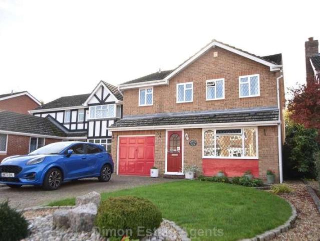 4 bed house for sale