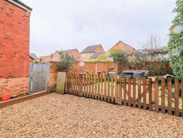 4 bed house for sale