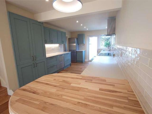 4 bed house for sale