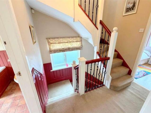 4 bed house for sale