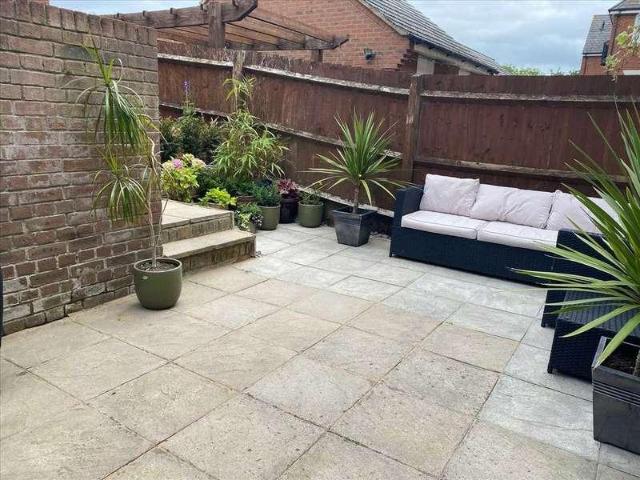 4 bed house for sale
