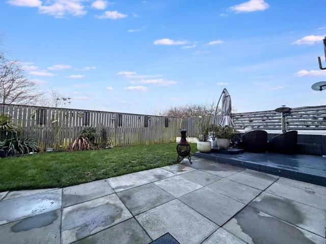 4 bed house for sale
