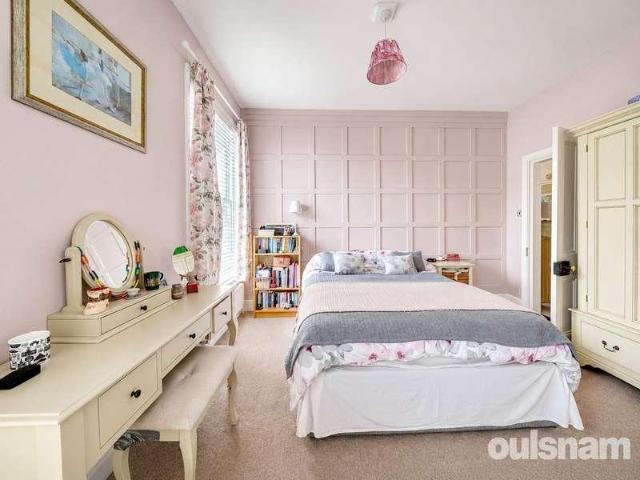 4 bed house for sale