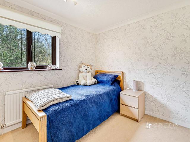 4 bed house for sale