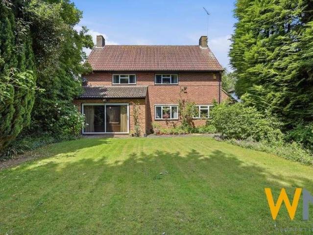 4 bed house for sale