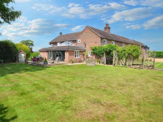 4 bed house for sale