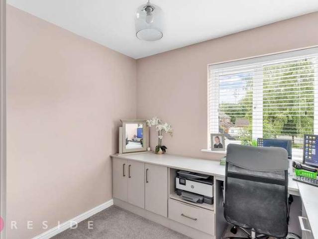 4 bed house for sale