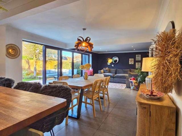 4 bed house for sale