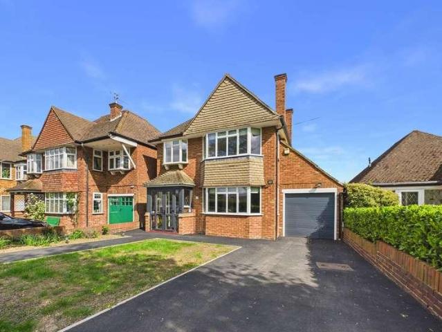 4 bed house for sale