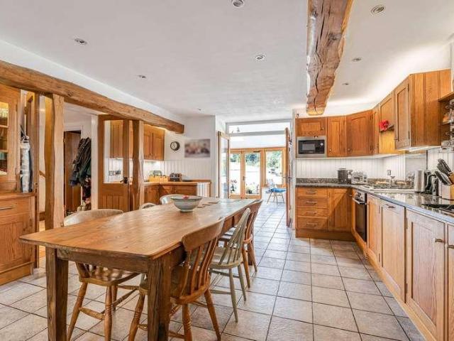 4 bed house for sale