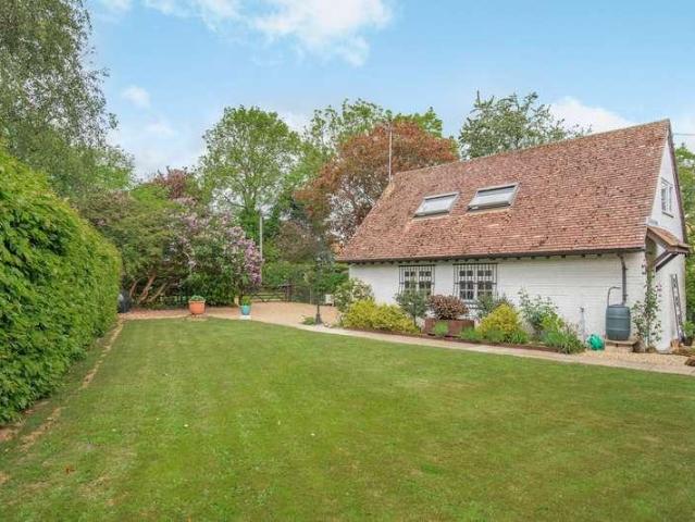 4 bed house for sale