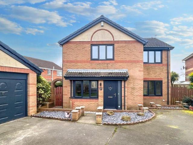 4 bed house for sale