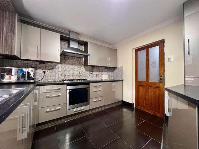 4 bed house for sale