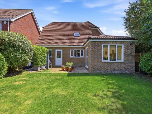 4 bed house for sale