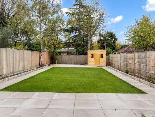 4 bed house for sale