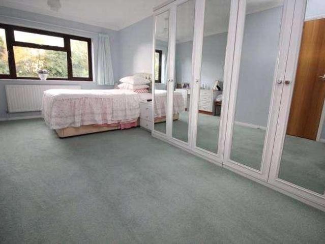 4 bed house for sale