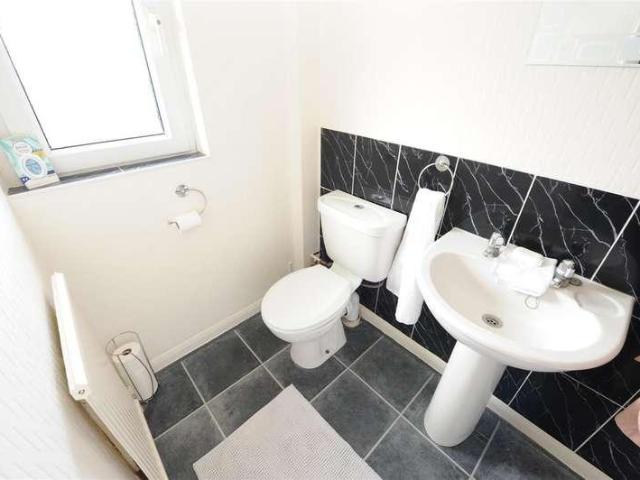 4 bed house for sale