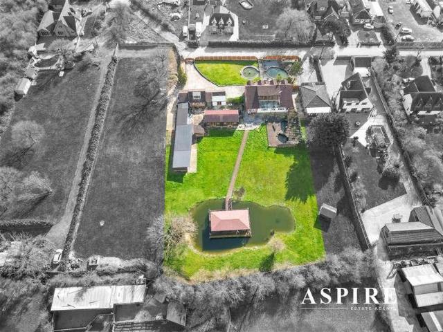 4 bed house for sale