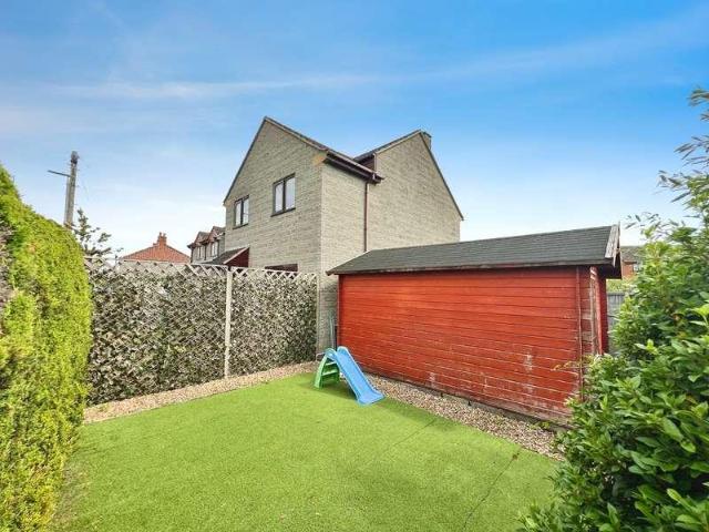 4 bed house for sale