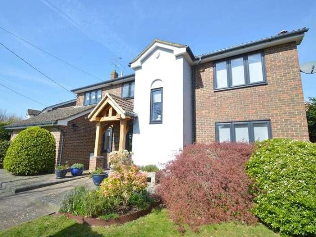 4 bed house for sale