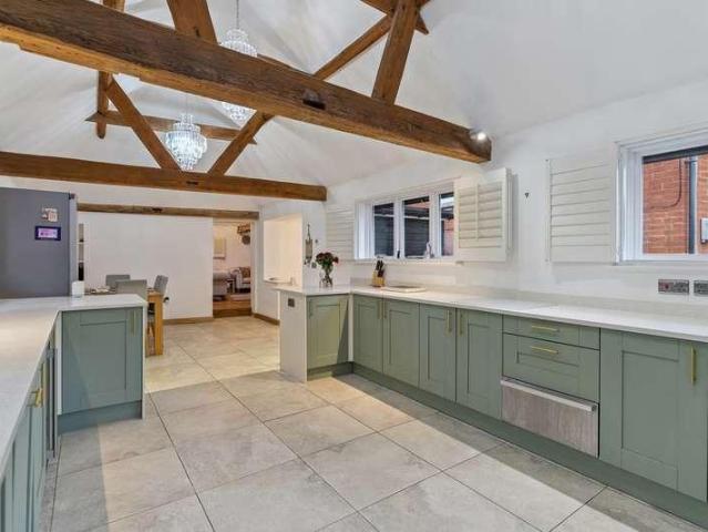 4 bed house for sale