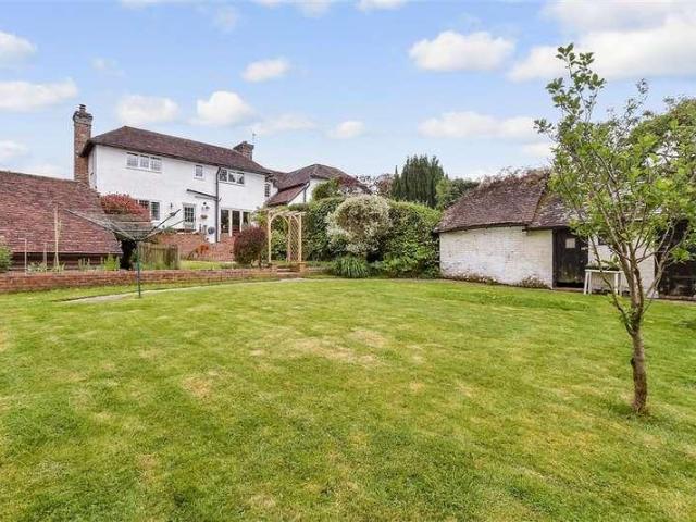 4 bed house for sale