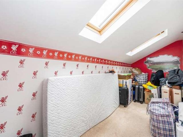 4 bed house for sale