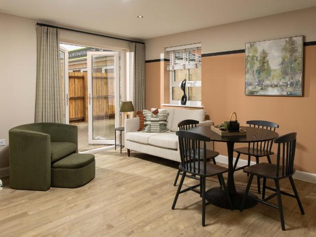 4 bed house for sale