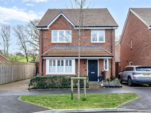 4 bed house for sale